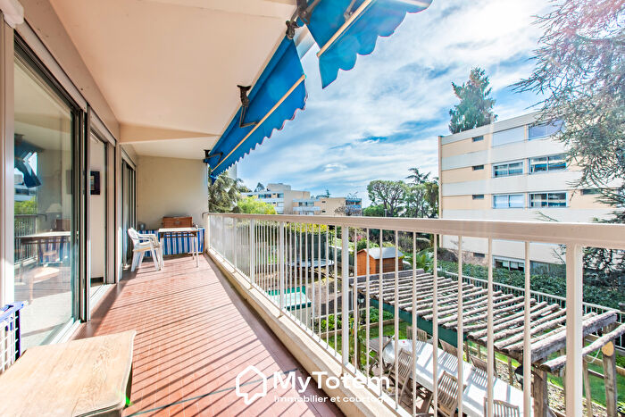 Appartement à vendre - Nice, Corniche Fleurie - 4 pièces - 3 chambres