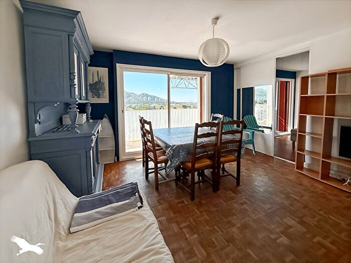 Appartement à louer - Mazargues, Marseille ème arrondissement - 4 pièces - 3 chambres