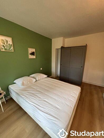 Appartement à louer - La Raze, Bègles - 1 pièce - 5 chambres
