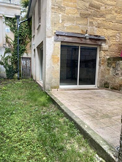 Appartement à louer - Libourne - 3 pièces - 2 chambres