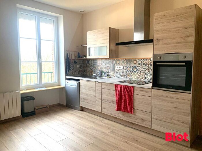 Appartement à louer - Fougeres - 4 pièces - 3 chambres