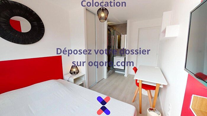 Appartement à louer - Les Essarts, Bron - 6 pièces - 5 chambres