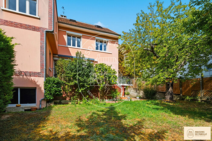 Saint-Germain-en-Laye, Hennemont : Maison 8 pièces à vendre