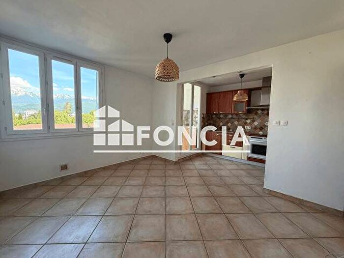 Abry, Grenoble : Appartement 2 pièces à louer