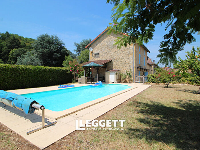 Mauzac-et-Grand-Castang : Maison 6 pièces à vendre