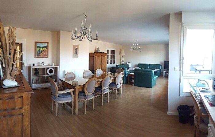 Appartement 4 pièces à louer - Centre République, Armentières