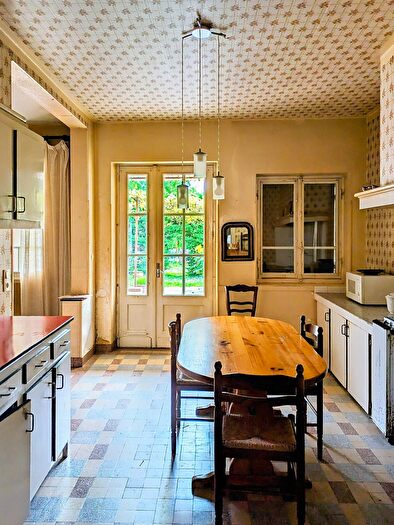 Maison à vendre - Castillon-la-Bataille - 6 pièces - 4 chambres