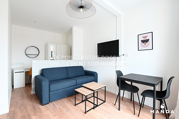Appartement à louer - Asnières-sur-Seine, Centre-ville - 1 pièce - 1 chambre