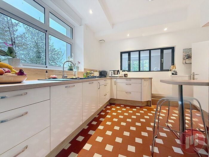 Maison à vendre - Tulle - 8 pièces - 5 chambres