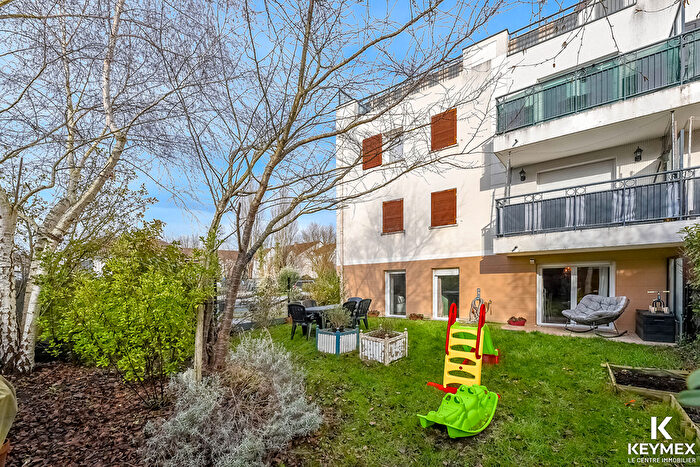 Appartement à vendre - Persan - 3 pièces - 2 chambres