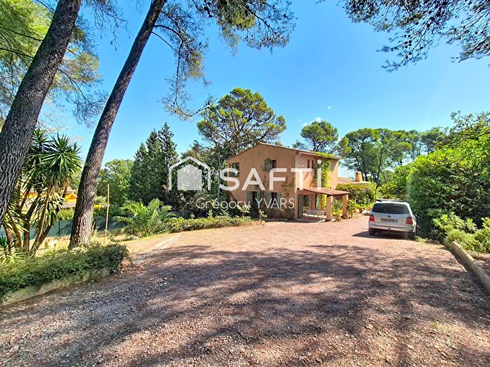 Le Cannet-des-Maures : Maison 6 pièces à vendre