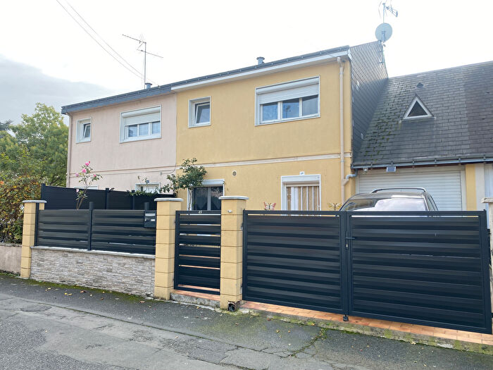 Maison à vendre - Saumur, Chemin Vert, Violettes - 5 pièces - 4 chambres