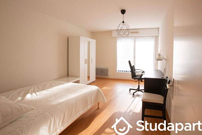 Koenigshoffen Est, Strasbourg - Appartement 1 pièce à louer