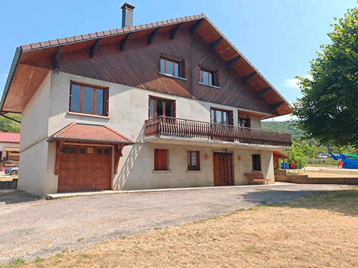 Maison 10 pièces à vendre à Légna
