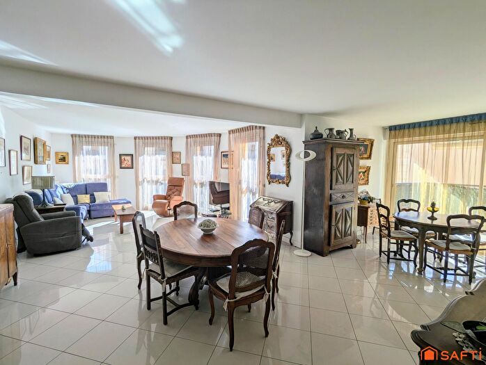 Appartement à vendre - Aix-en-Provence, Centre-ville - 4 pièces - 3 chambres