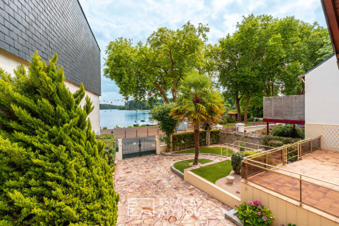 Maison à vendre - Sucé-sur-Erdre - 8 pièces - 3 chambres