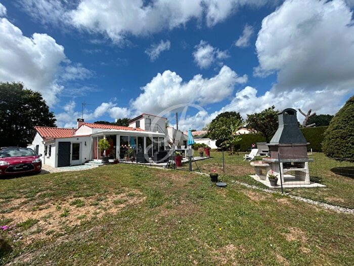 Saint-Christophe-du-Ligneron - Maison 5 pièces à vendre