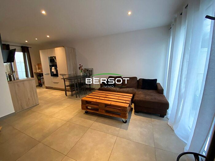 Appartement à louer - Les Auxons - 2 pièces - 1 chambre