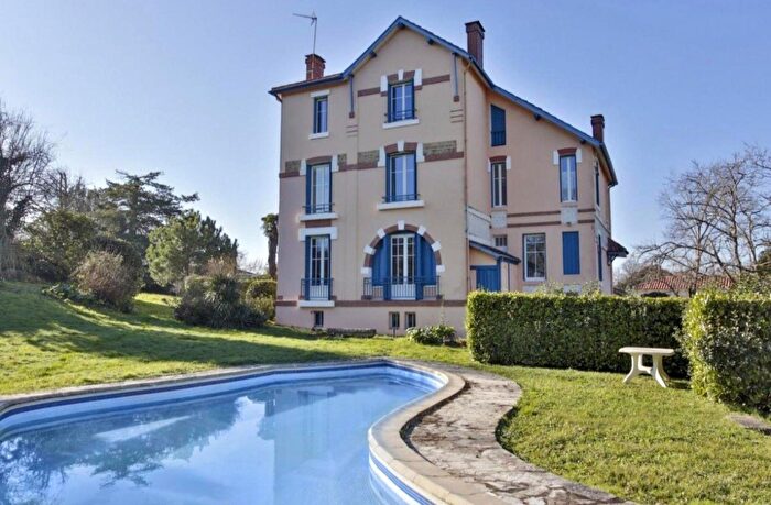 Maison à vendre - Aire-sur-lAdour - 8 pièces - 5 chambres