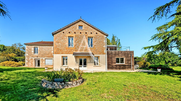 Maison à vendre - Laussou - 11 pièces - 6 chambres