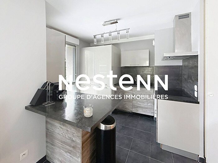 Appartement à louer - La Pagère-Bron Église-Le Terraillon-Saint Jean - 3 pièces - 2 chambres