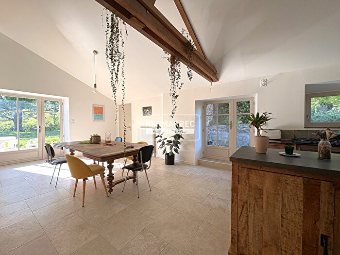Maison 6 pièces à Bourg-des-Comptes, à vendre
