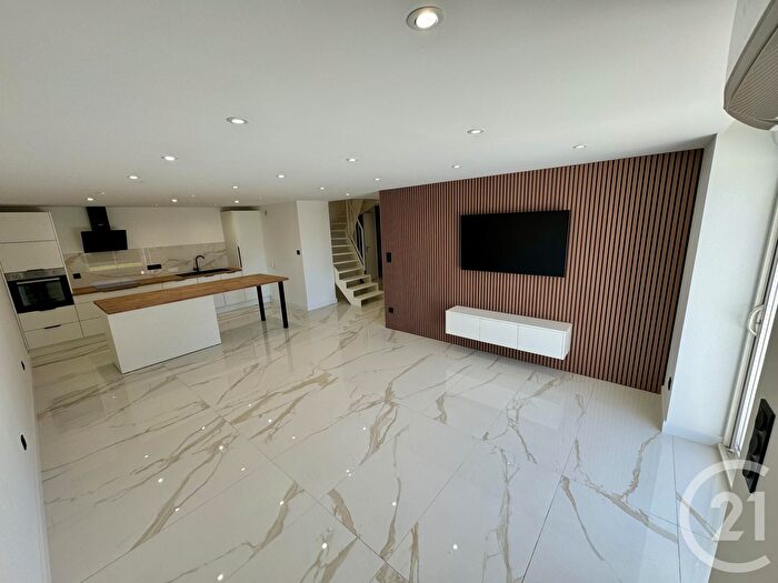 Appartement à louer - Rodez, Gare, Le Faubourg - 3 pièces - 2 chambres