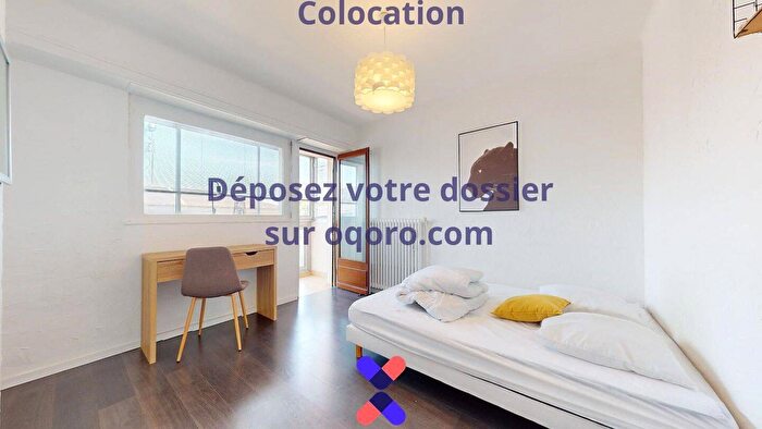 Appartement à louer - Centre, Annemasse - 5 pièces - 4 chambres