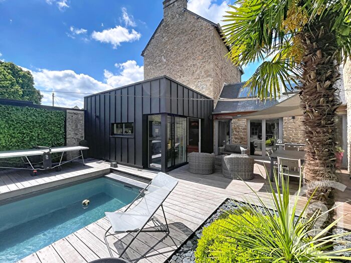 Dinan : Maison 8 pièces à vendre