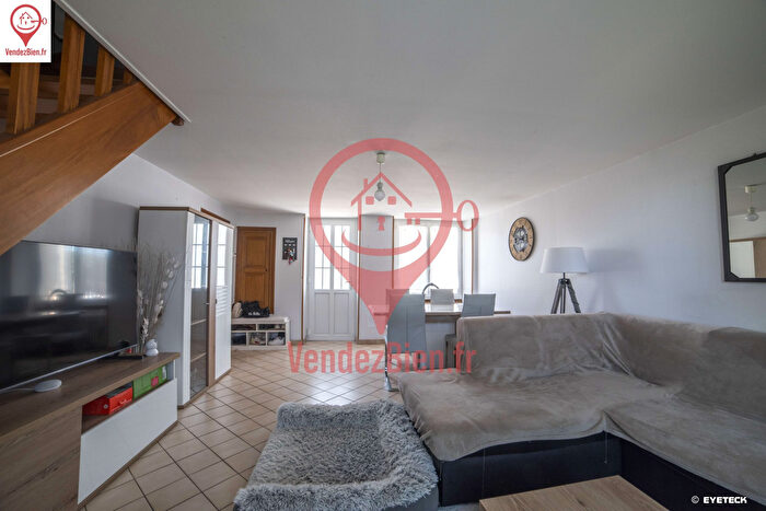 Maison à vendre - La Chapelle-Saint-Ursin - 4 pièces - 3 chambres