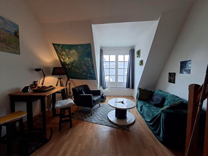 Quartiers Centre, Centre-ville - Appartement 1 pièce à louer
