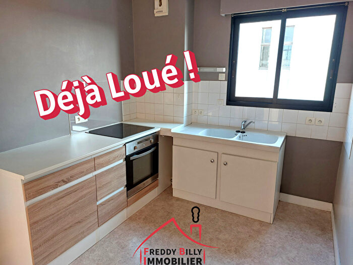 Appartement à louer - Thouars - 4 pièces - 2 chambres