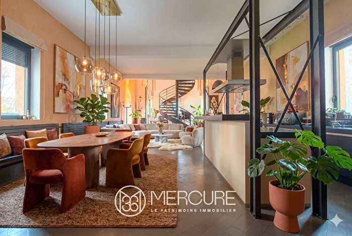 Appartement à vendre - Villefranche-sur-Saône, Ouest - 6 pièces - 3 chambres