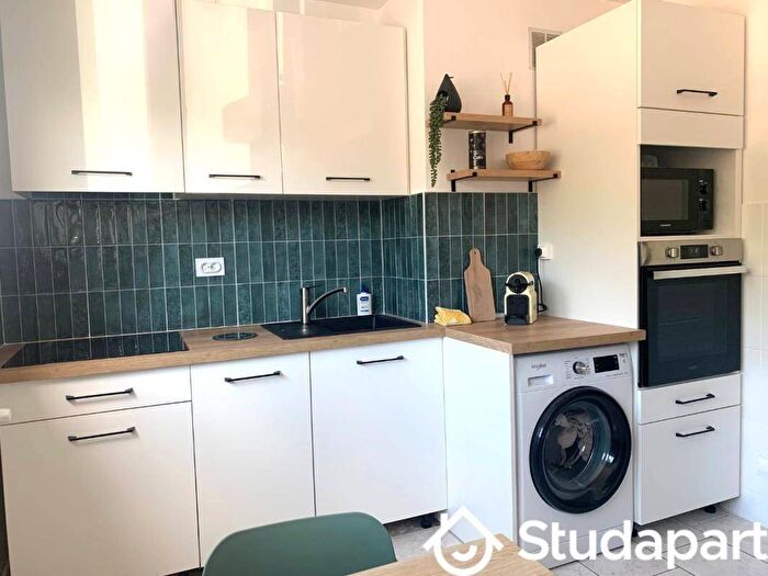 Appartement à louer - Trévois-Croncels, Troyes - 1 pièce - 1 chambre