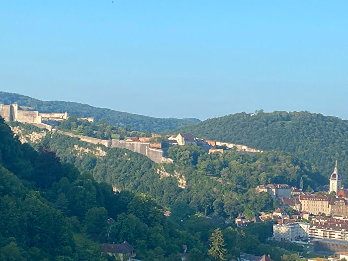 Appartement à vendre - Besançon, Bregille, Prés de Vaux - 5 pièces - 3 chambres