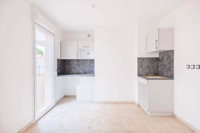 Appartement 4 pièces à Vieille Chapelle, Marseille 8ème arrondissement, à louer