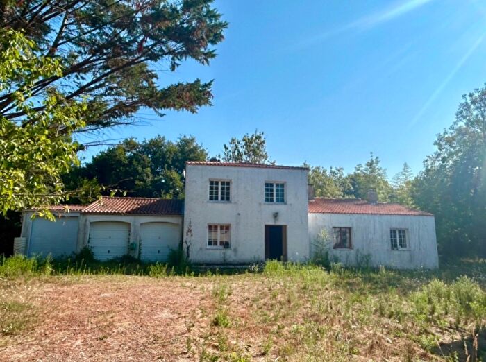 Maison à vendre - Le Château-dOléron - 9 pièces - 5 chambres