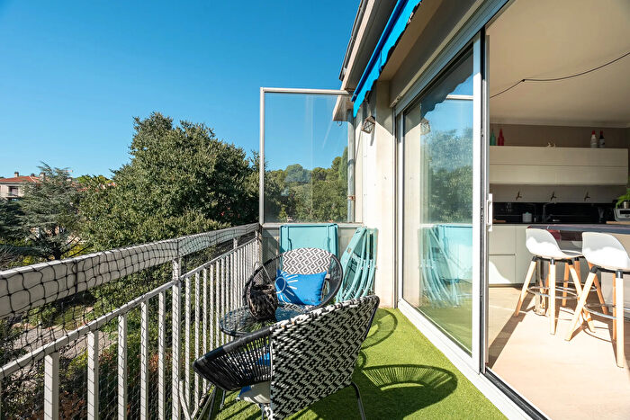 Aix-en-Provence, Saint-Donat, Les Platanes : Appartement 3 pièces à vendre