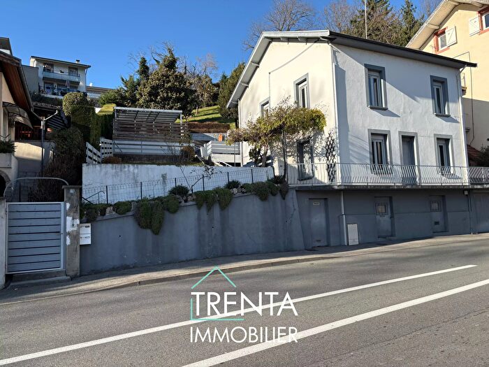 Maison à vendre - Voiron, Baltiss, Paviot - 8 pièces - 5 chambres