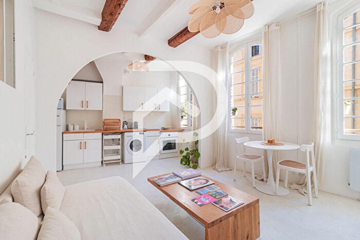 Appartement 2 pièces à louer à Marseille 1er, Noailles