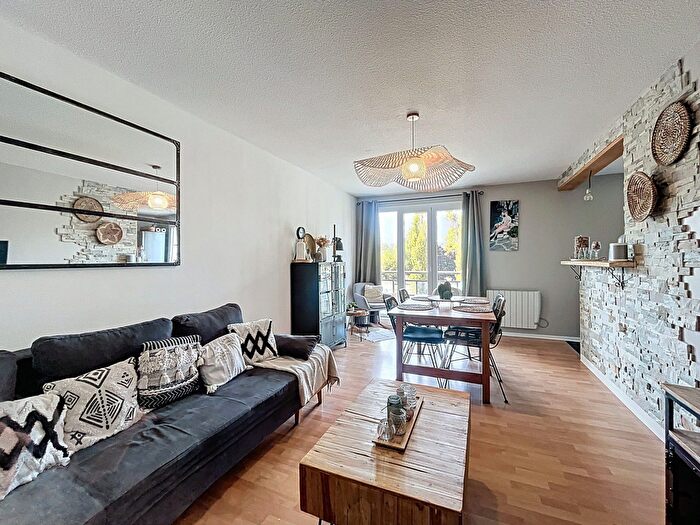 Appartement à vendre - Le Pont-de-Claix - 3 pièces - 2 chambres