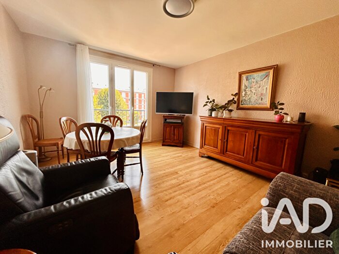 Appartement 3 pièces à Saint-Julien-les-Villas, à vendre