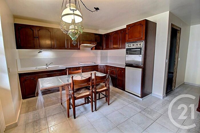 Appartement à louer - Excenevex - 5 pièces - 3 chambres