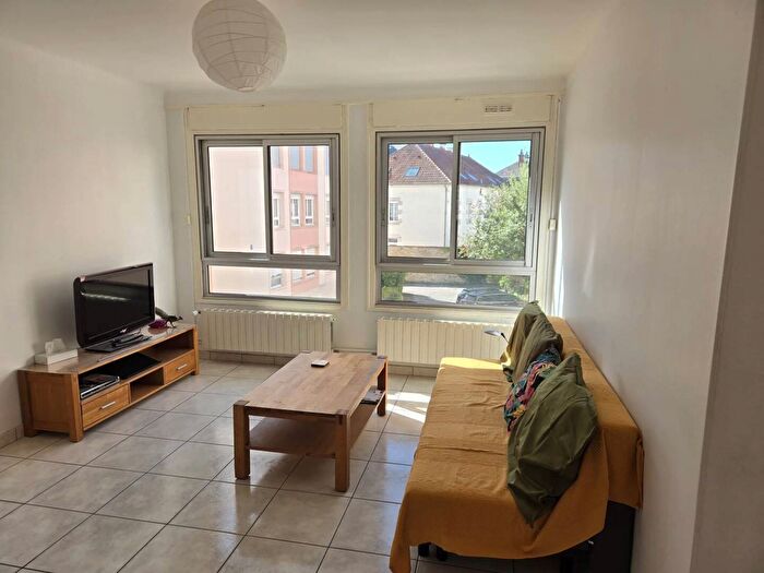 Appartement à louer - Dijon - 3 pièces - 2 chambres