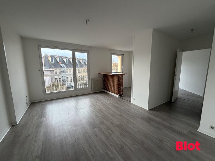 Appartement à vendre - Quartiers Centre, Colombier - 2 pièces - 1 chambre