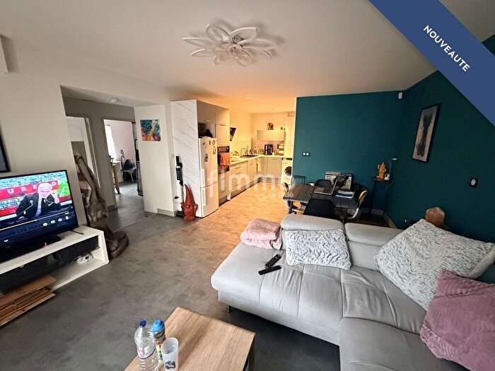 Appartement à vendre - Boulay-Moselle - 3 pièces - 2 chambres