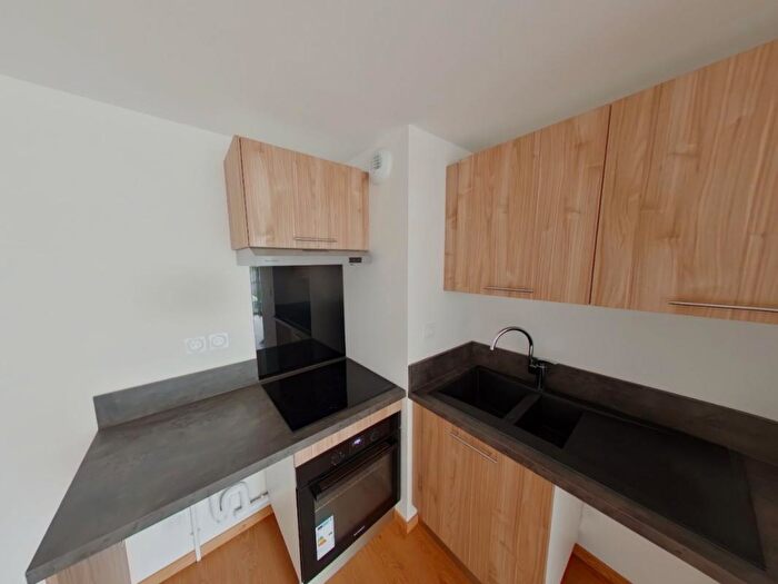 Appartement à louer - Chambray-lès-Tours - 3 pièces - 2 chambres