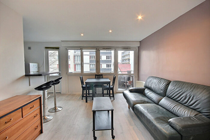 Appartement à vendre - Courbevoie, Marceau République - 3 pièces - 2 chambres