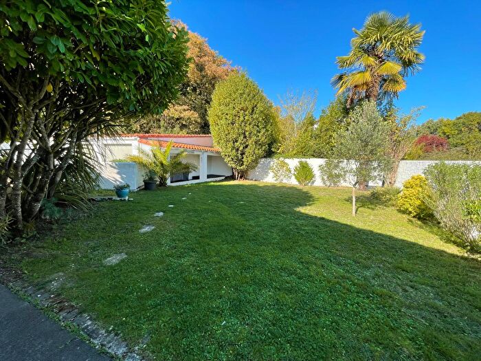 Maison à vendre - Saint-Sulpice-de-Royan - 4 pièces - 3 chambres