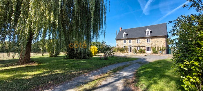Saint-Quentin-sur-le-Homme : Maison 7 pièces à vendre